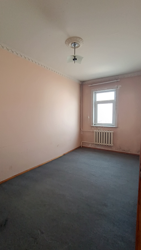 М.Горький (БИЙ) 3/8/9 срочно 70 м² раздельная