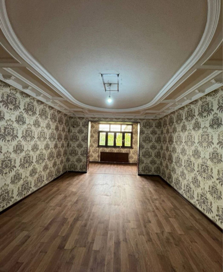 N1633 Olmazor tumani Beruni Bankovkiy Dom 4/3/4