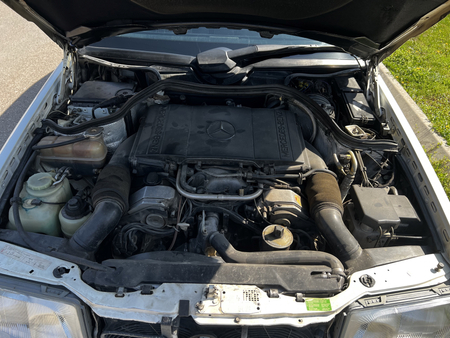 Mercedes bens E420 sotiladi!