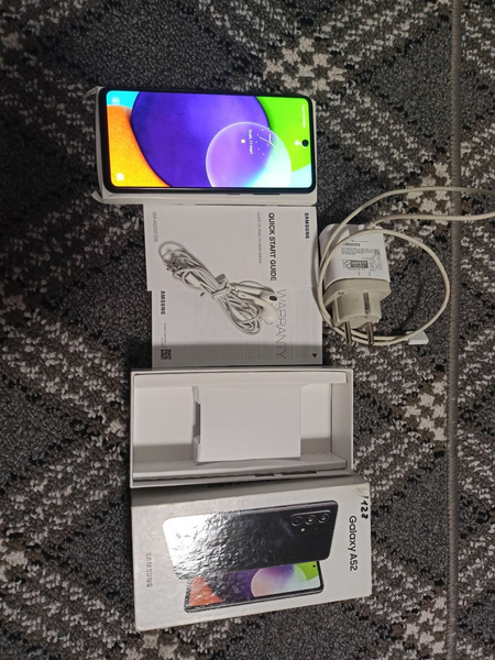 SAMSUNG GALAXY A52 2022 йил холати яхши каропка документы зарядка науш