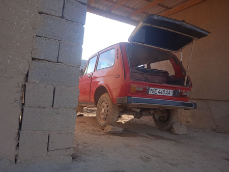 Niva2121 sotiladi