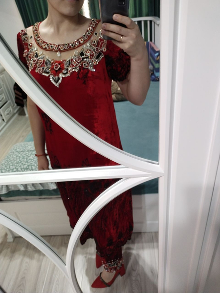 Shabnam kutta ezor,ruchnoy ukrasheni