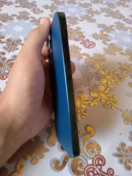 Iphon 12 pro sotiladi