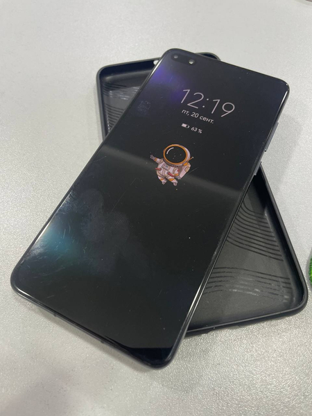 Huawei P40.          .