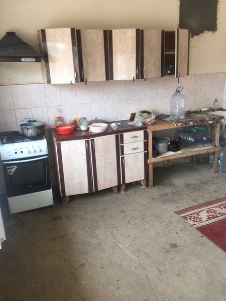 Ferma sotiladi. Kibray tumanida joylashgan 20 sotix. Tovuq ferma.