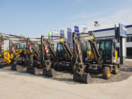 Экскаватор мини VOLVO EW60C