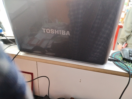 Noutbuk sotiladi Core i5 3210 Toshiba