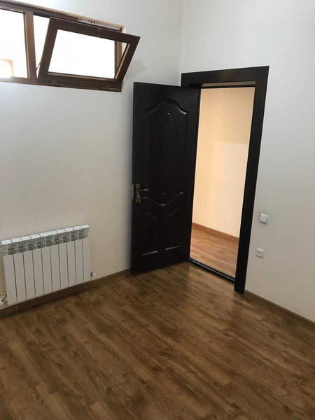 Паркентский Продаётся 3 комнатная новостройка