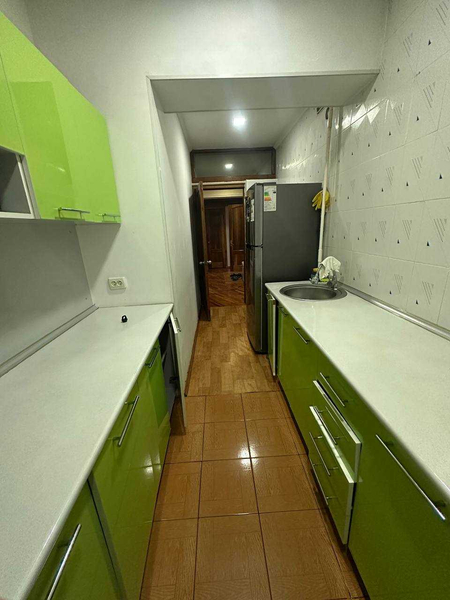 V4551 АРЕНДА 5/4/4 Паркент кучаси Ор.р: ОВИР 90м2 Средний ремонт
