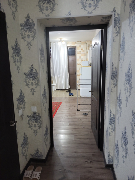 Mirzo ulugbek .Qorasuv 6. Avayhon bozori oldida 2 kichkina xonalik uy