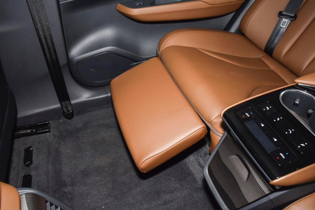 HONGQI EQ 5  450 km 4 o\\\'rindiqlik Biznes klass