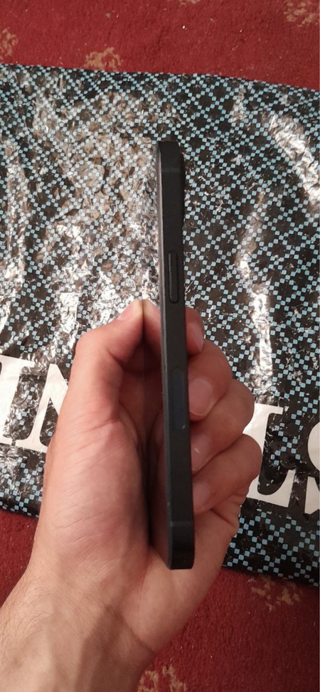 Iphone 13. 128 гб