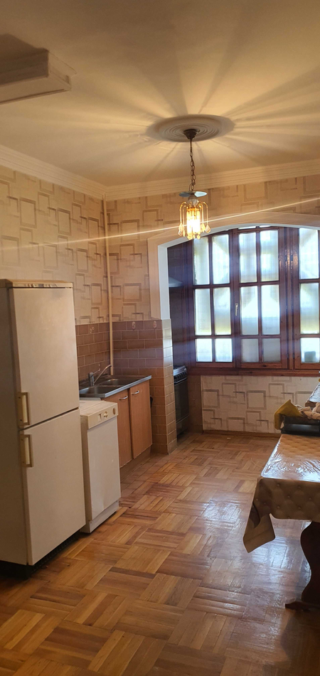 Аренда, своя без комиссионных, 2-комнатная в центре, м.Ойбек