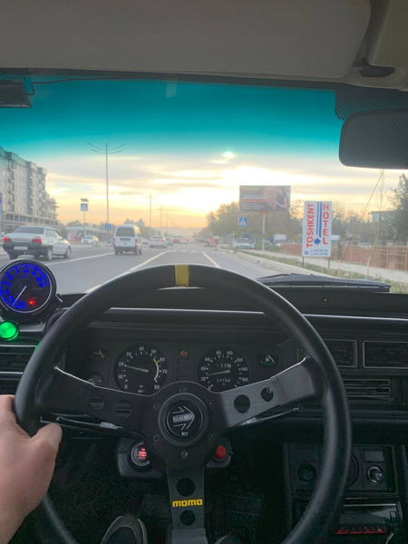 Lada 2107 sotiladi