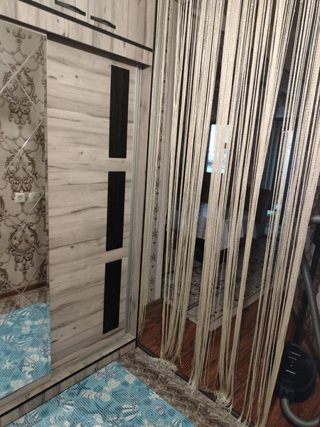 Srochno hamma waroiti bor, tv yoq faqat,  350$