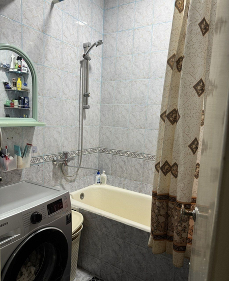 Чилонзор 19 2в3ком Балкон 1,5 *6\\n55м2 срочно продам
