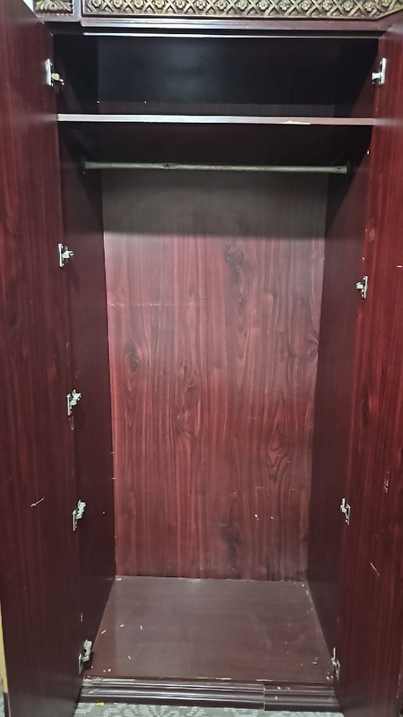 Mebel shkaf spalniy va komot