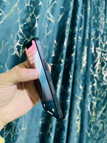Iphone 12 Mini 128 gb. Yengi sastayania