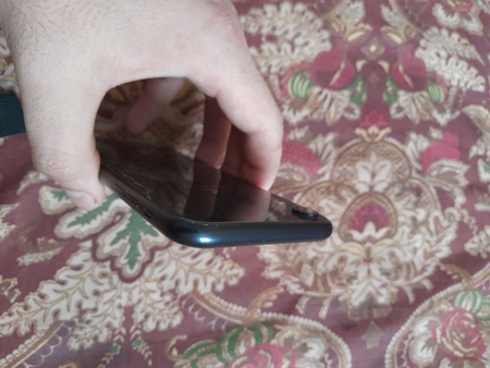 Продаётся iPhone XR
