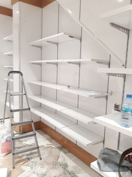 Торговые витрины для магазинов, бутиков, аптек…