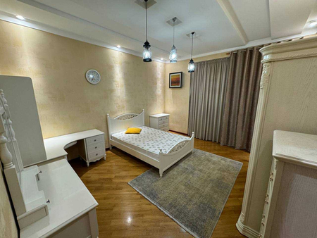 Rent apartment in center 4 room 3 bed 3 bath Taras Shevchenko street