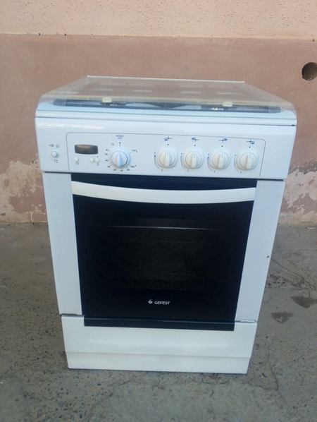 Gefest gaz plita sotiladi