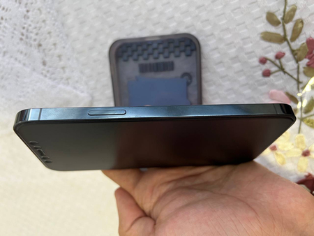 IPhone 12Pro 256gb.Xamma joyi radnoy.Yomkost 78%.Face ID ishlidi