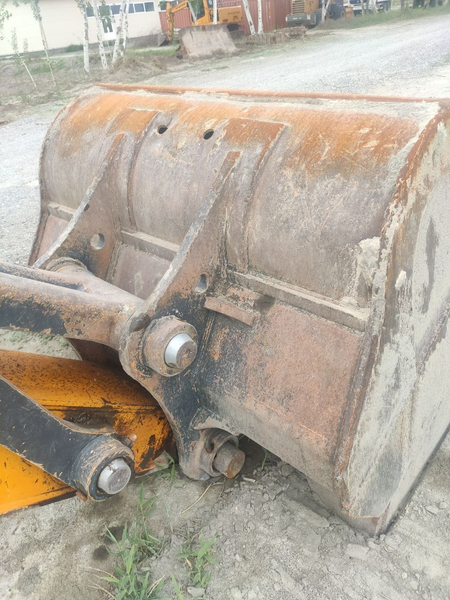 HYUNDAI Robeks 450лик. 2008й .ковуш 2.8 кубали.холати яхши,ишлаб турга