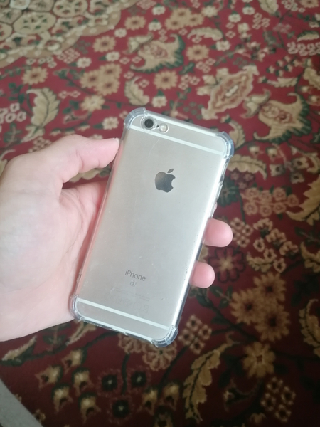 Iphone 6s sotiladi.