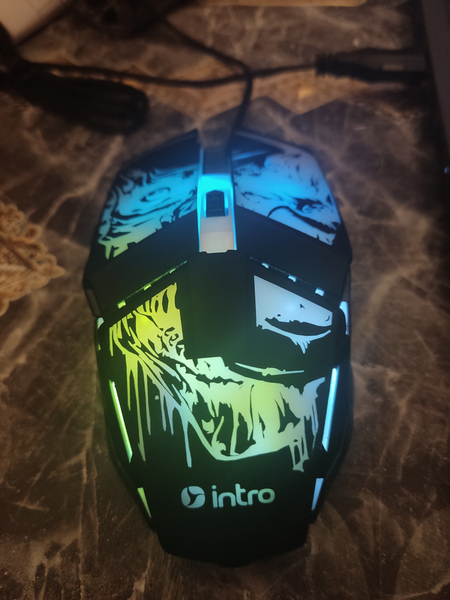 Крутая RGB игровая мышка от фирмы Intro gaming +коврик