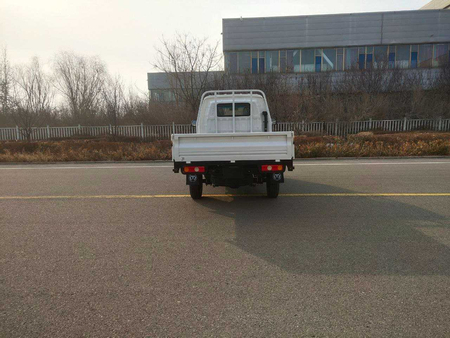 LABOni sindiradigan TM-1 автомобилимизни оммага эълон қилмоқчимиз.