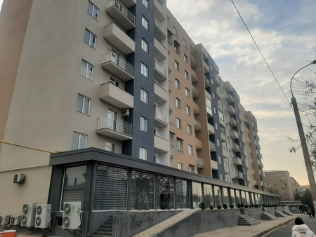 Ibn sino bozorchani oldi 3 xona pustoy