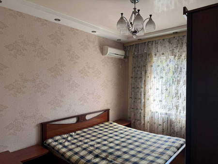 Срочно продаётся квартира  на Карасу-6  3х комнатная