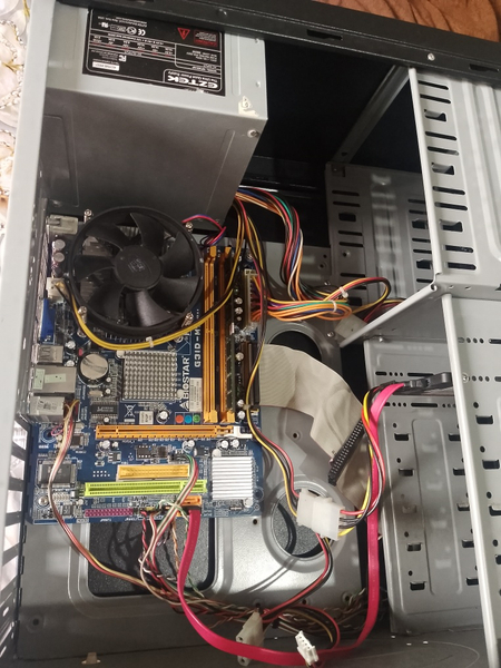 Компьютер (системный блок). Pentium E6700.