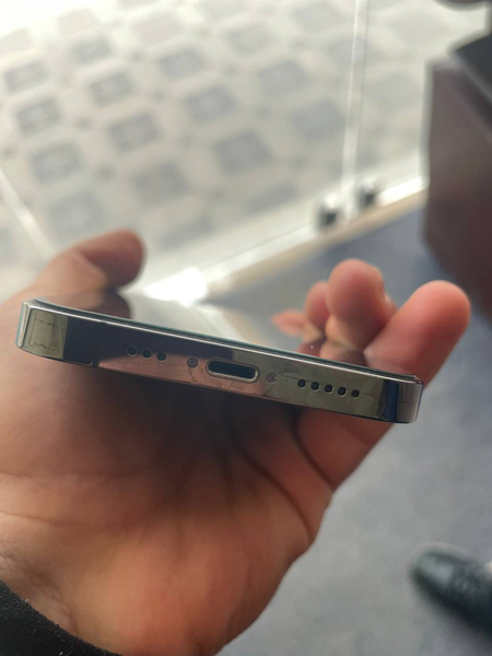Iphone 13 Pro.              .