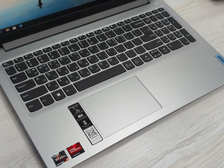 Ультратонкий ноутбук Lenovo idepad Slim 1 AMD Ryzen 5 5500U 12 потоков