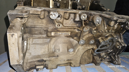 Блок цилиндров на каптиву объём 3.6L