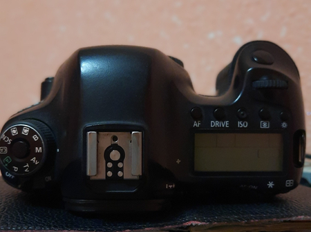 CANON 6D tiniq xolatda