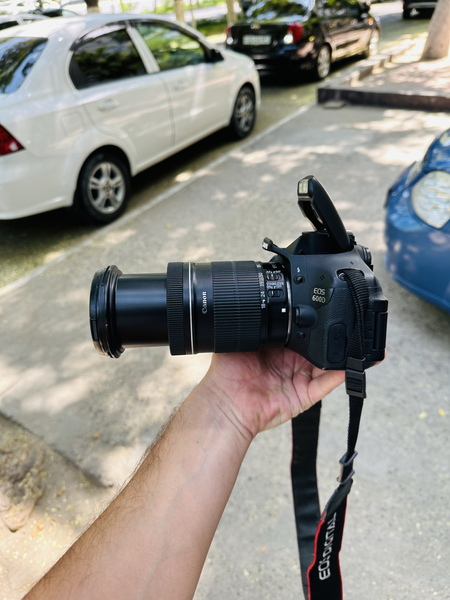 Canon 600D с Топ 18-135mm Зум обьяктивом в Идеальном состоянии