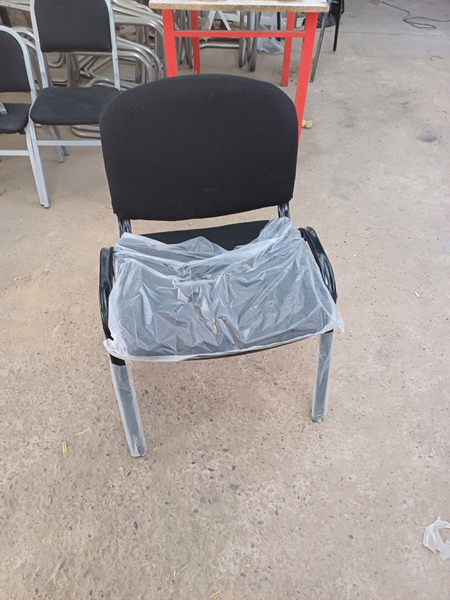 Silva stullar ofis uchun bor