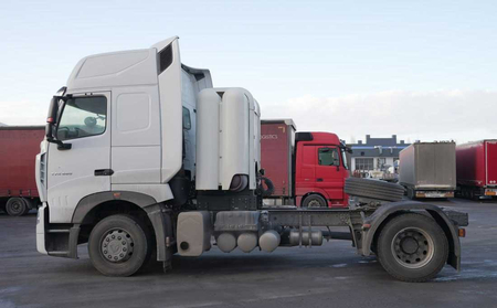 В наличии!!! Седельный тягач Howo-T7H 4x2 CNG 460.10 
Подушка АМТ