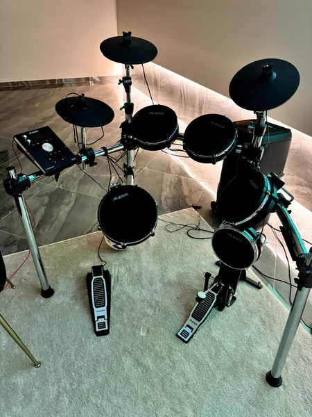 Электро барабан (Alesis Command Mesh Kit)