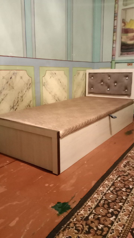 Крават бир кишилик аксияда