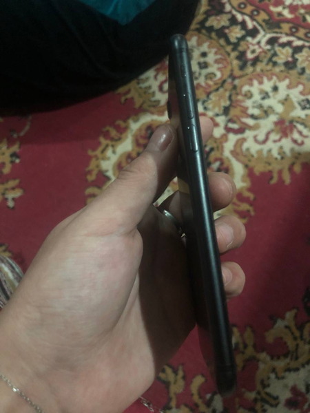 Iphone 7 продаетсья причина купила другой!