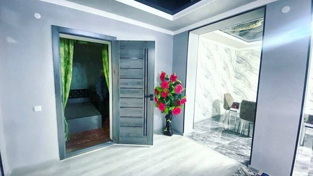 Oqtosh Dacha small HiTech