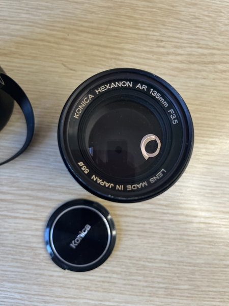 Продам сумку с фотопринадлежностями Canon Rebel Xs с обьективом 18-35м