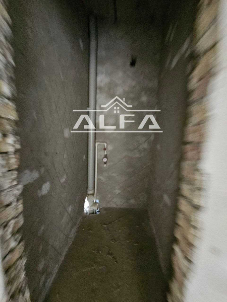 3 xonali 110m² 3-qavat sotiladi.