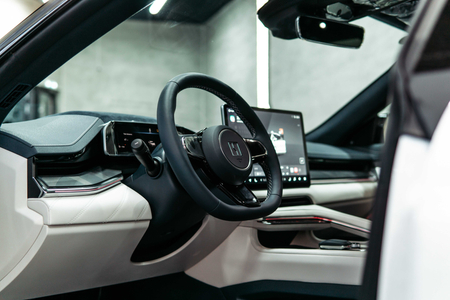 ZEEKR 001 YOU Z-SPORT в Наличии в Ташкенте