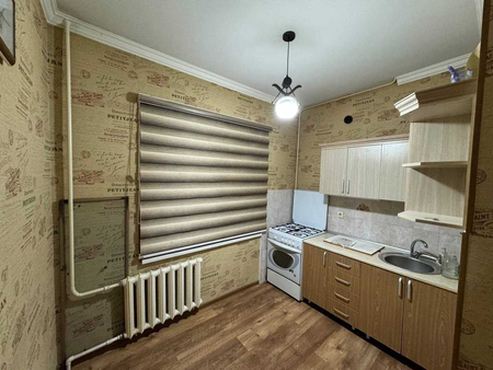 Юнусабад-14,  1комн/1/4, 42м2, с балк, Вдоль дороги. Ор-р: Арбат