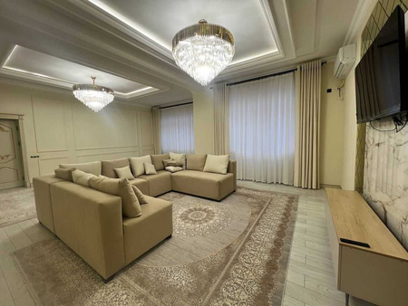 Срочно сдается квартира в аренду . Пятикомнатная квартира (J3164)
